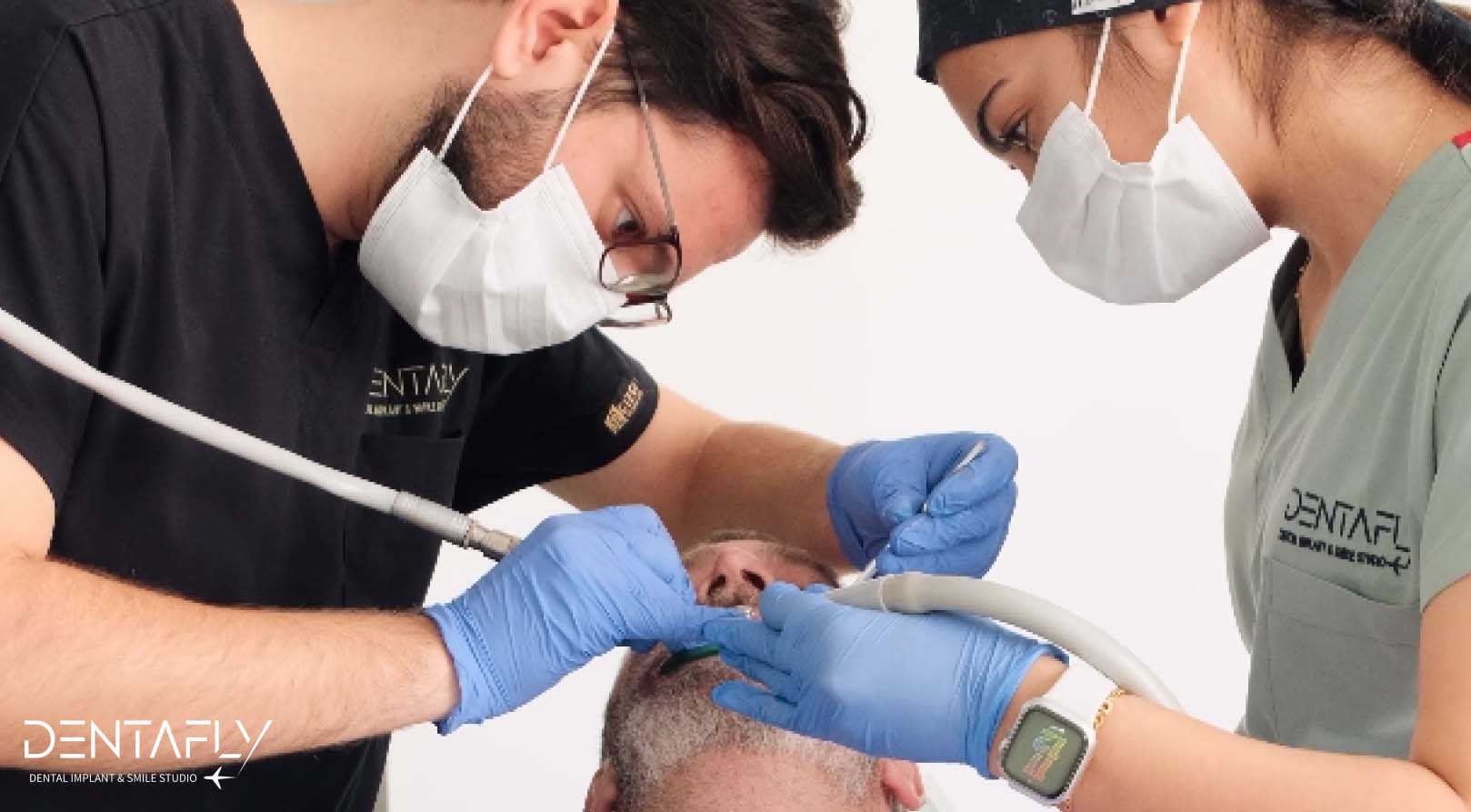 Lateral Window Approach in Sinus Lifting Surgery in Turkey